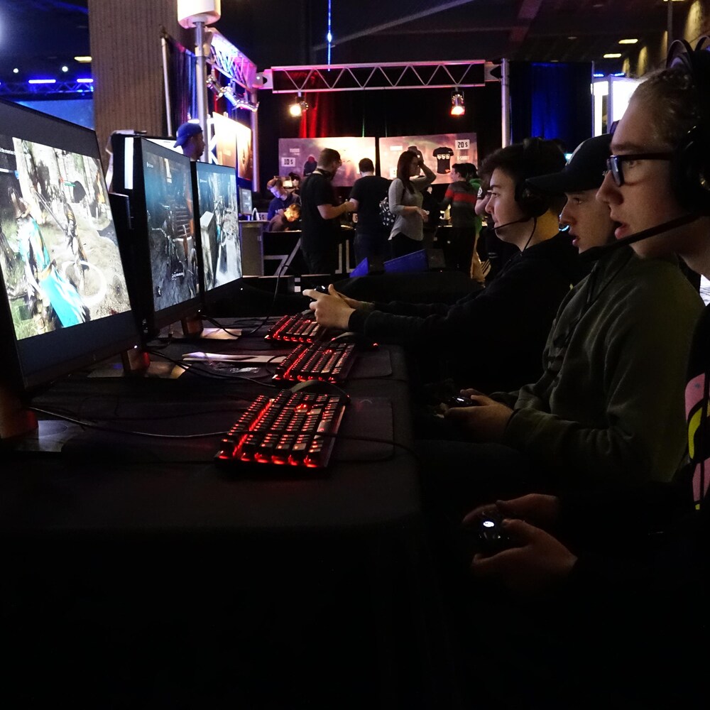 Au cœur du Lan ETS, paradis montréalais des jeux vidéo | Radio-Canada.ca