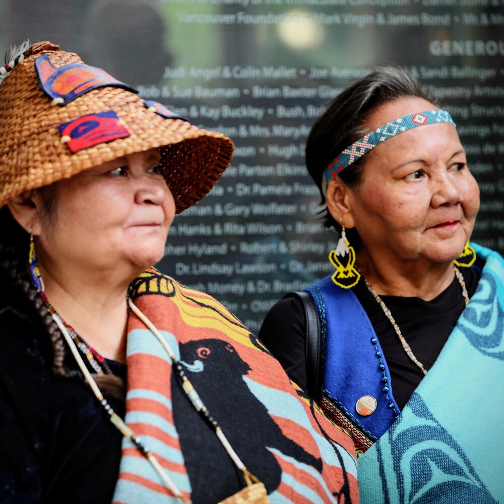 Un totem érigé en l’honneur de la matriarche du Centre du Dr Peter ...