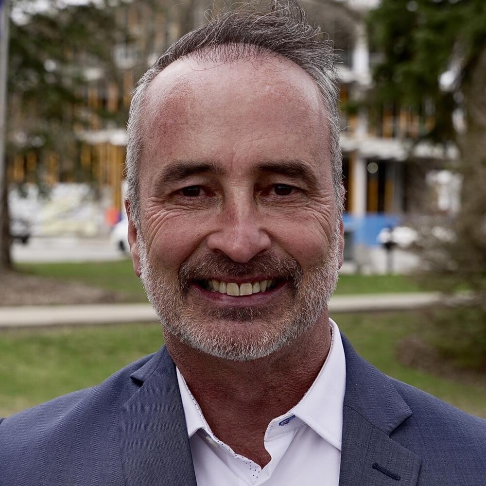 Les candidats à la mairie de Gatineau en 10 questions | Radio-Canada.ca