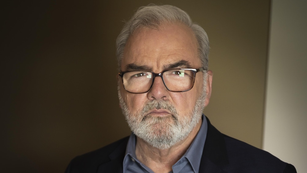 Une deuxième saison mouvementée pour Dumas | ICI Télé | Radio-Canada