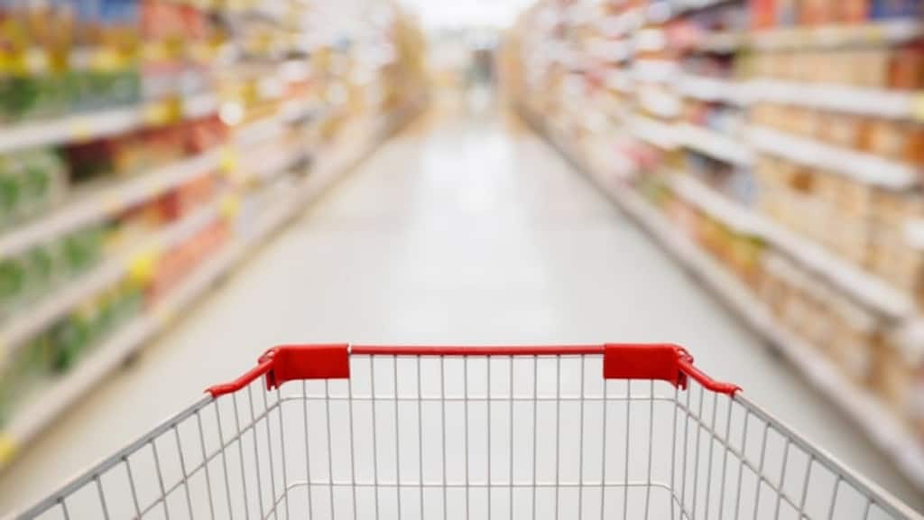 Do you return your grocery cart? A viral video ignited debate over this ...