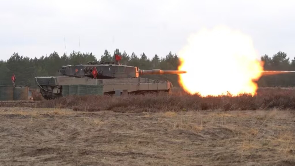 Inside the Canadian crash course training Ukrainians on Leopard tanks ...