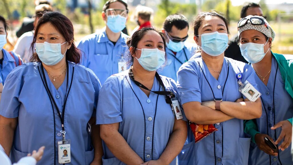 Bakit mas malaki ang sahod ng 1 nurse sa Alberta kaysa sa CEOs noong ...