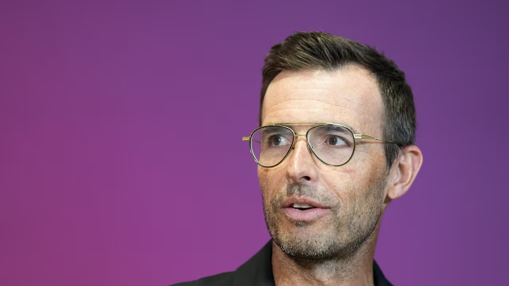 Calvin McDonald, lider ng Lululemon na ipinanganak sa Canada, bababa ...