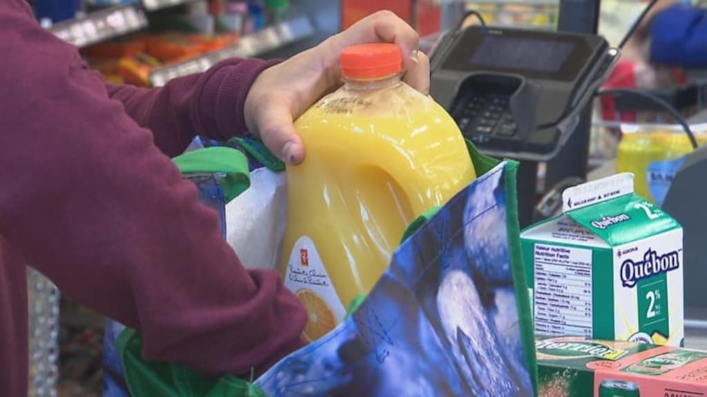Like it or not — more of us are bagging our own groceries | Radio-Canada.ca