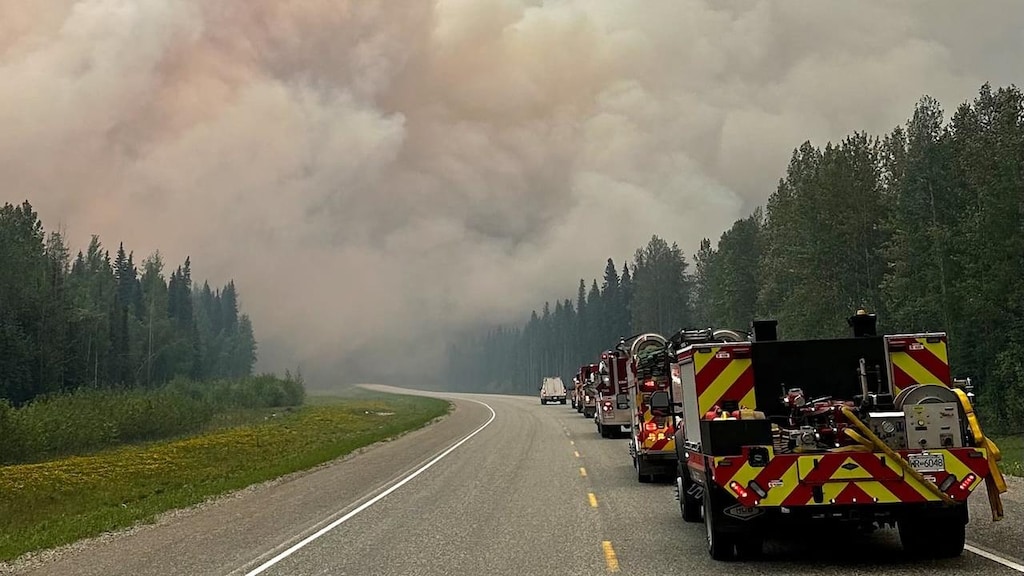 Manitoba premier shoots back at U.S. lawmakers over smoke complaint ...