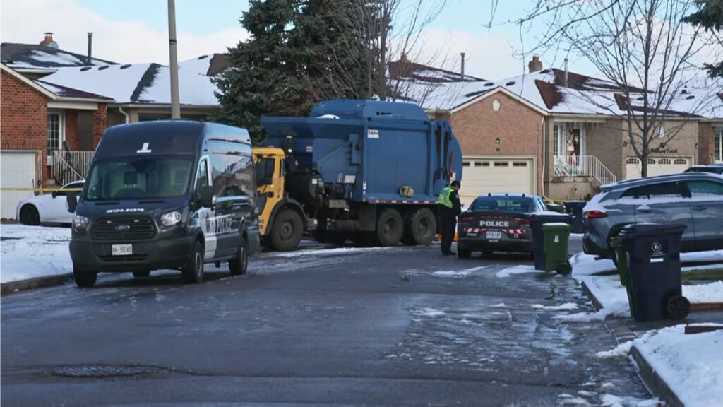Drayber ng garbage truck nagulungan at napatay ng sariling behikulo sa ...