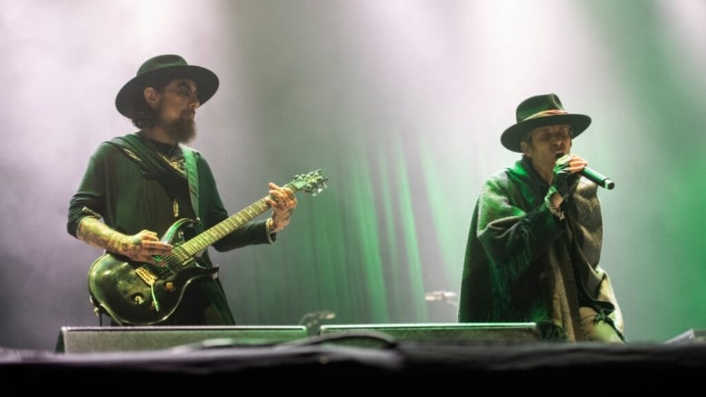 Jane’s Addiction cancel Toronto show, rest of tour, in wake of band ...