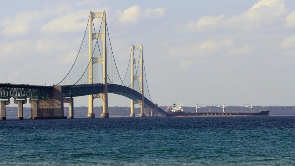 Line 5 pipeline between U.S. and Canada could cause 'devastating damage ...
