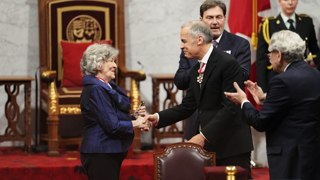 Louise Arbour à Rideau Hall : « un atout » pour la politique étrangère ...