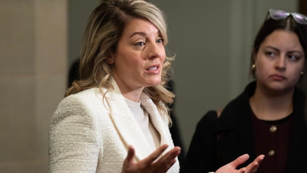 Saab offering 10,000 jobs, Joly says, as Canada’s F-35 review drags on ...
