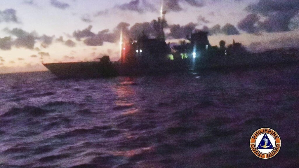 Sinabi ng Pilipinas na gumamit ang barko ng Tsina ng laser laban sa coast guard | Radio-Canada.ca