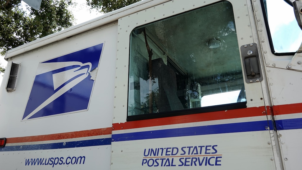 U.S. Postal Service won’t accept Canada-bound mail for now due to ...