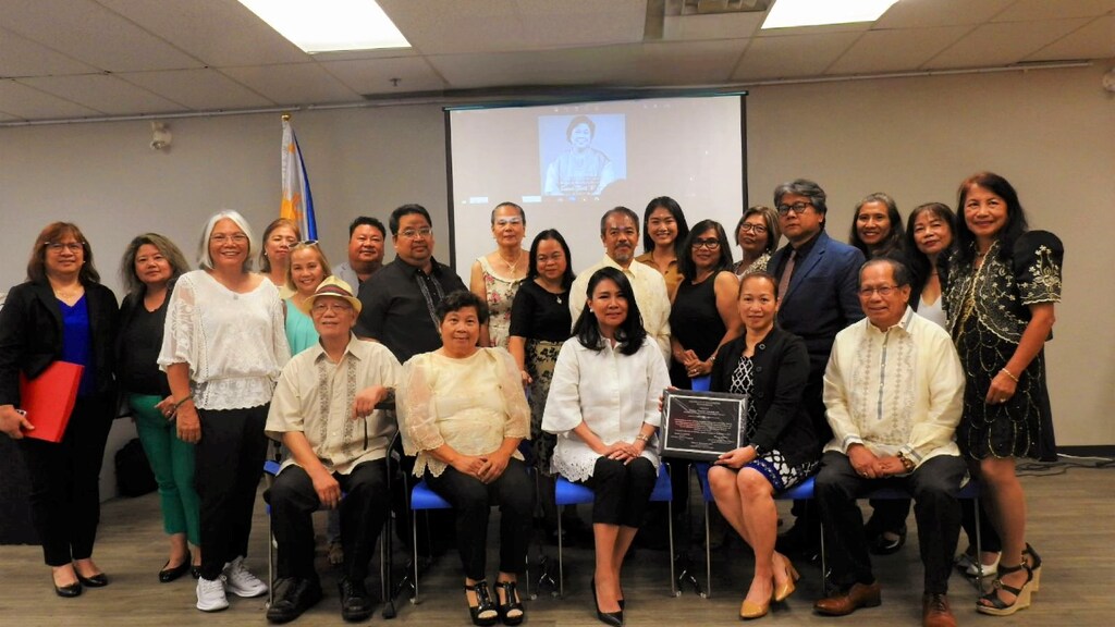 Filipino Canadians pinarangalan ang yumaong Migrant Workers Secretary ...