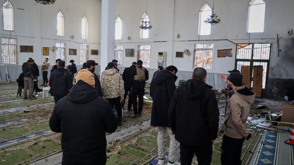8 dead, 18 wounded in Syria mosque bombing | Radio-Canada.ca