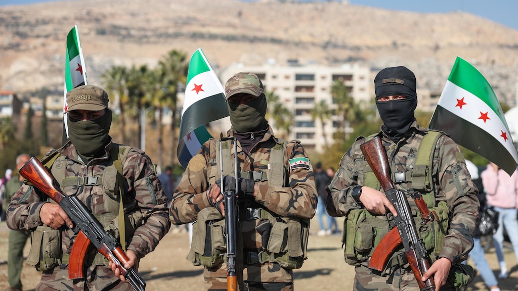 Le nouveau pouvoir syrien va dissoudre les factions armées | L’après ...