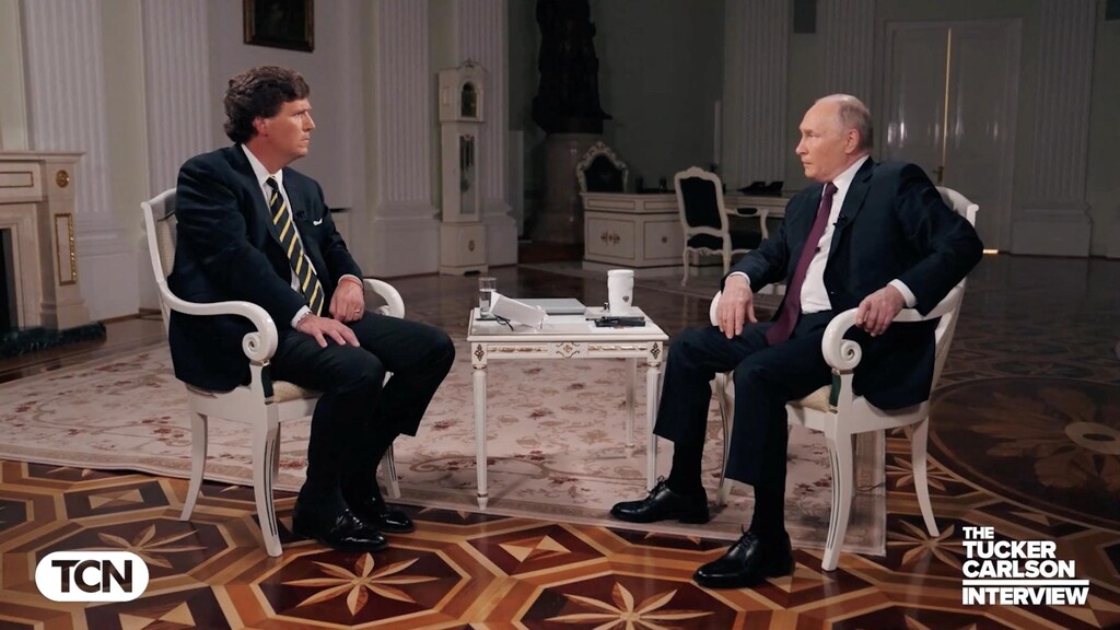 Putin sat down with Tucker Carlson and lectured him on the Ukraine war | Radio-Canada.ca