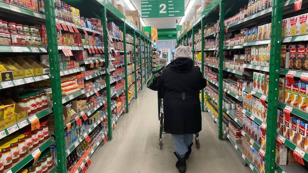 Eating more ultra-processed foods tied to increased risk of early-onset ...