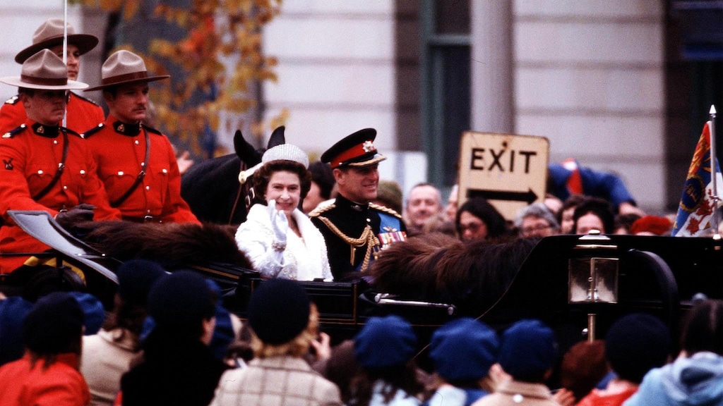 La reina de Gran Bretaña, Elizabeth II, jefa de Estado de Canadá, murió ...