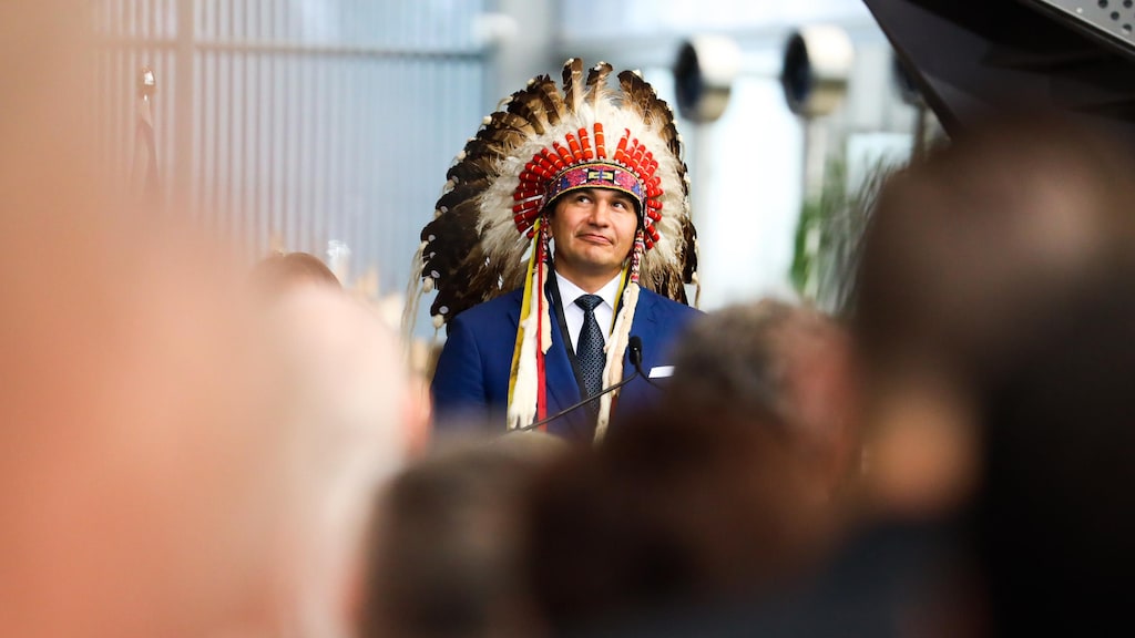 Wab Kinew officially sworn in as Manitoba’s 1st First Nations premier ...