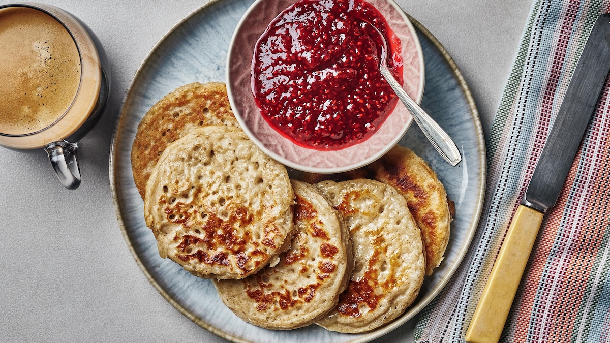 Crumpets au lait de beurre | La cuisine d'Isabelle et Ricardo