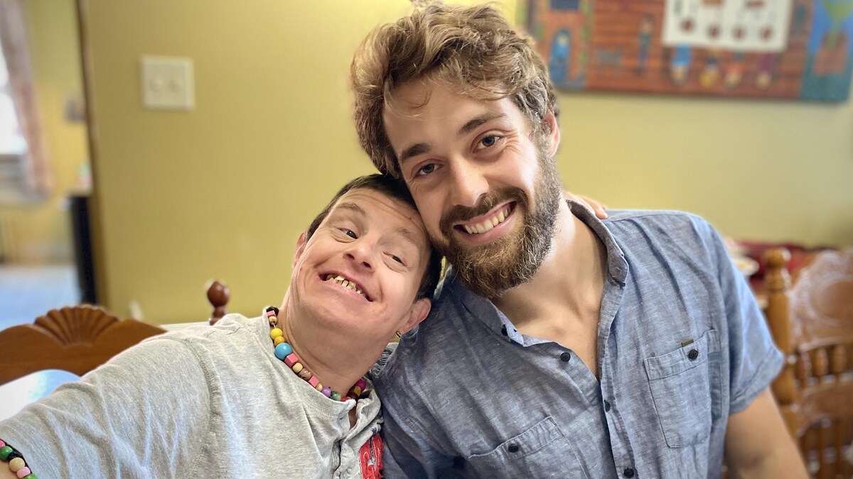 Il s'entraîne pendant un an pour amasser des fonds pour l'Arche ...