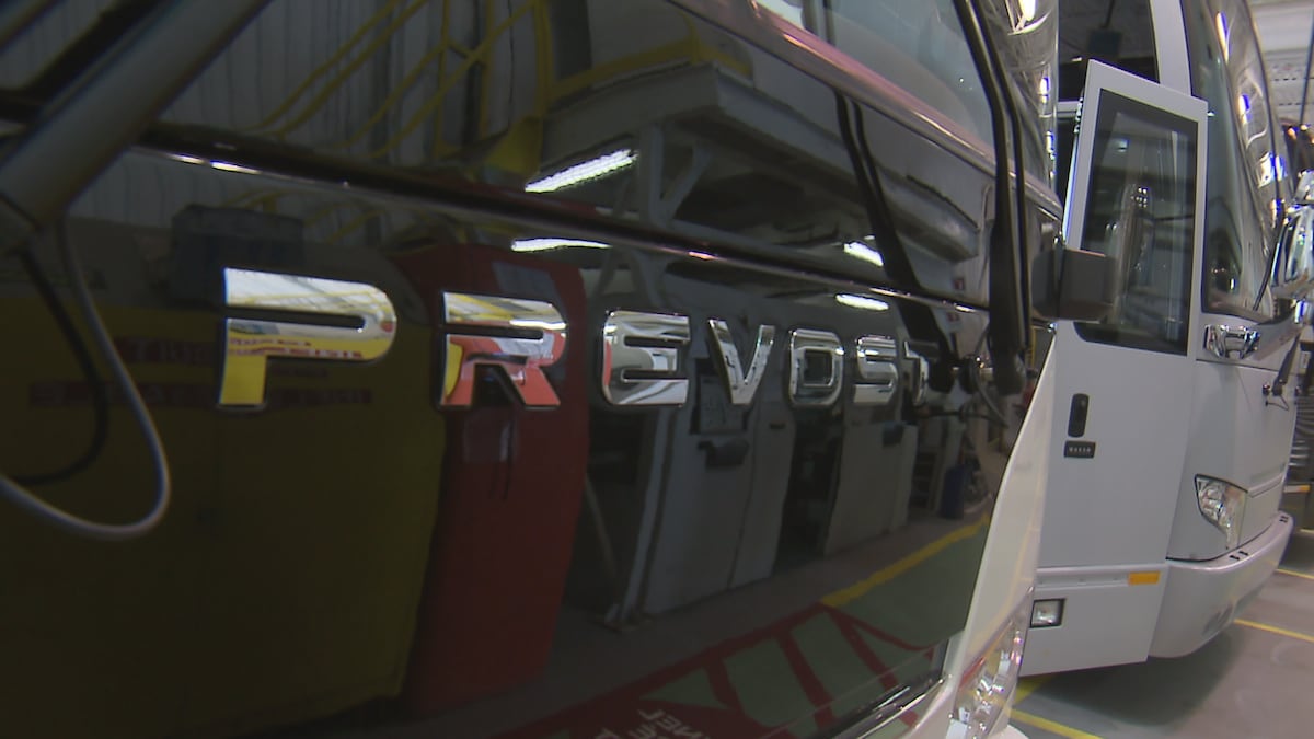 L’entreprise Prevost obtient le plus gros contrat de son histoire | Le ...