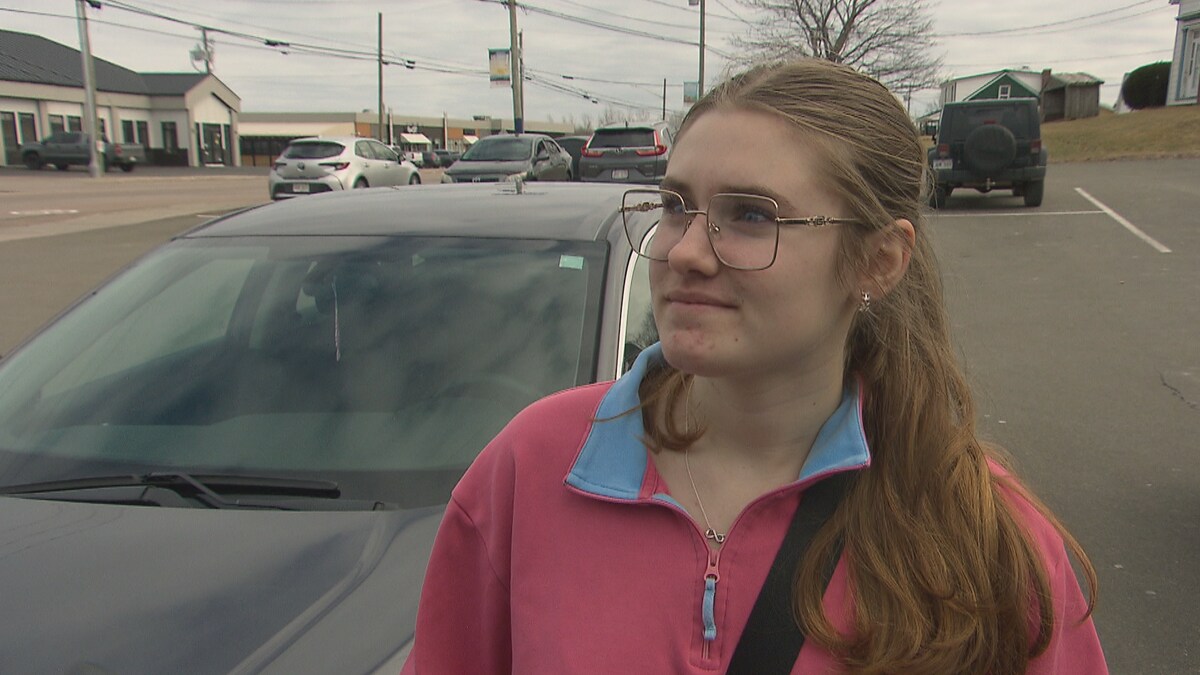 Tollé autour du nouveau logo de ville de Cap-Acadie | Le téléjournal Acadie