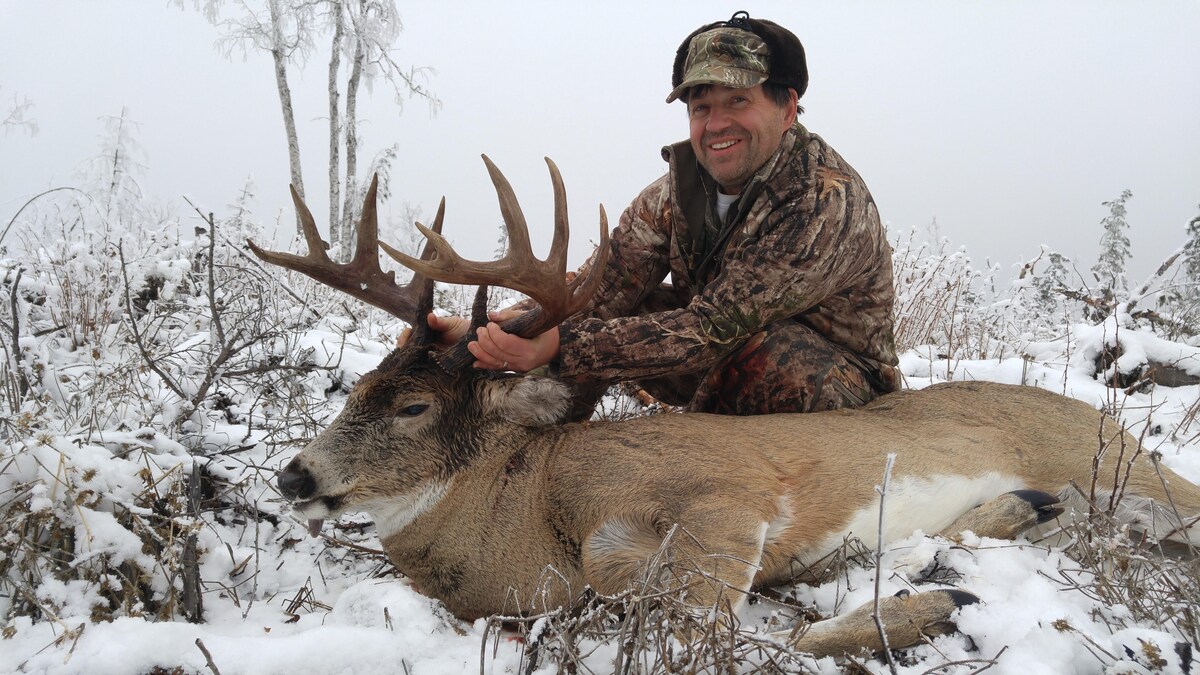 Chasser en famille, une tradition qui perdure | Le téléjournal Alberta