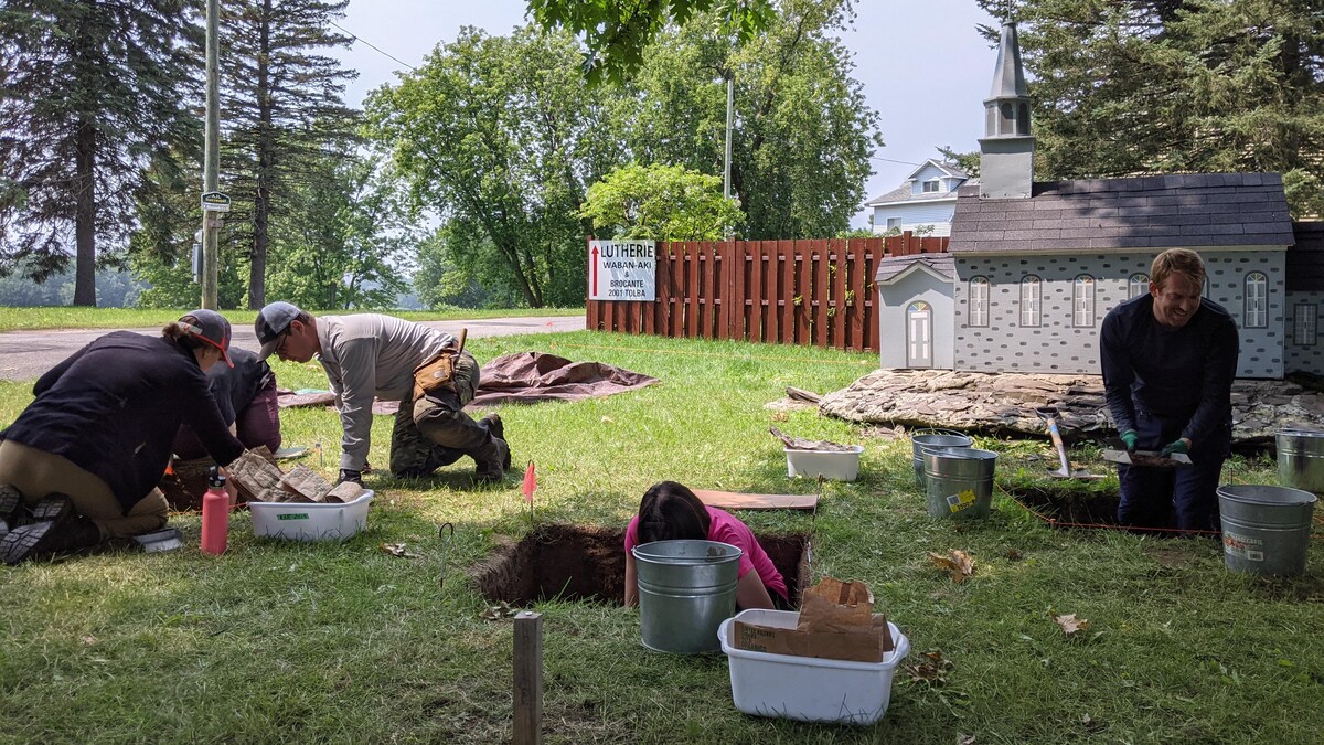 Fin de 10 ans de fouilles archéologiques à Odanak | Le téléjournal Mauricie