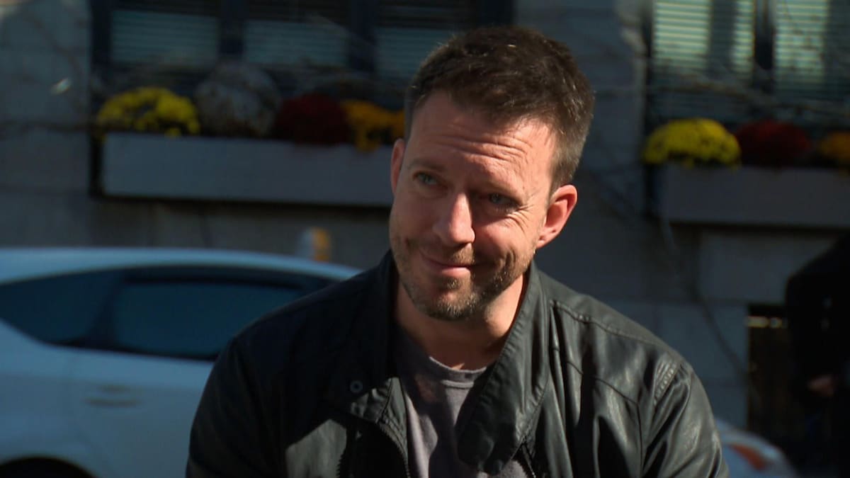 L'humoriste Alex Roy au Théâtre Petit Champlain | Radio-Canada Info