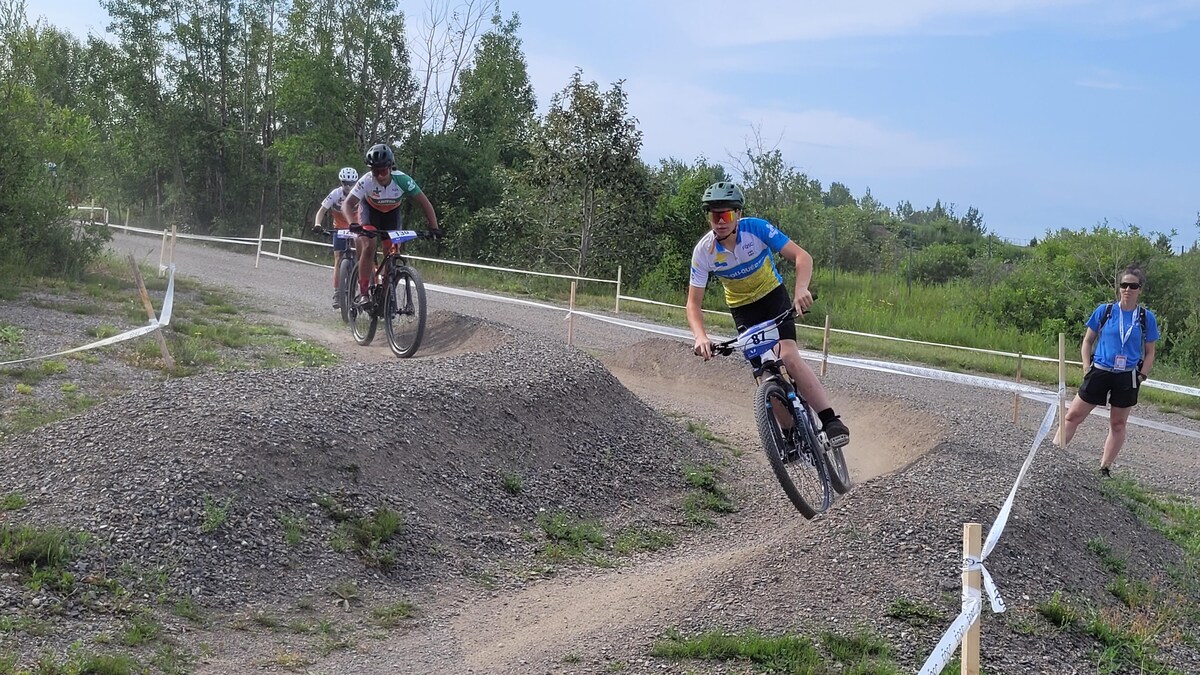La compétition de vélo de montagne bat son plein aux Jeux du Québec ...