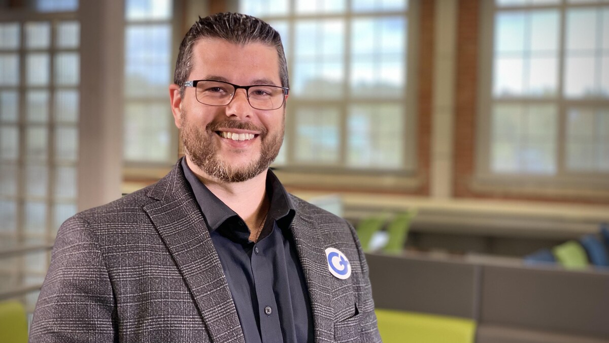 Pascal Bastarache, candidat pour le Parti québécois dans Laviolette ...