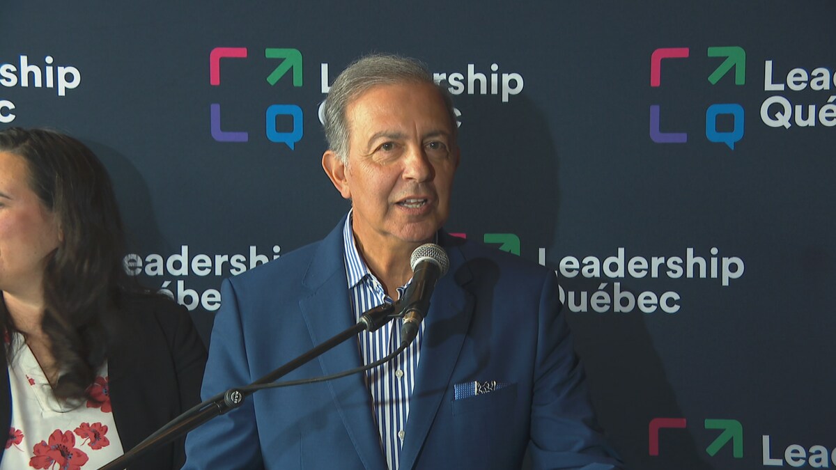 Sam Hamad ne se dit « pas contre » le tramway | Le téléjournal Québec