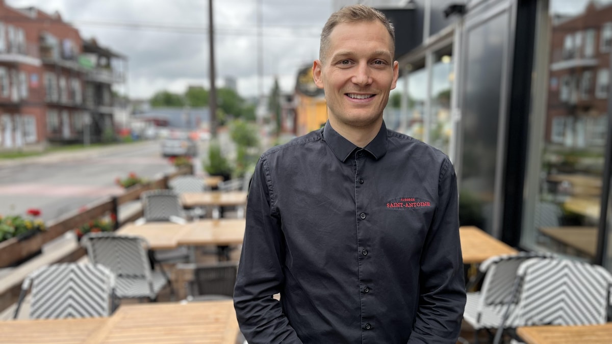 Les « pantoufles » de Simon Leblanc | Le téléjournal Québec