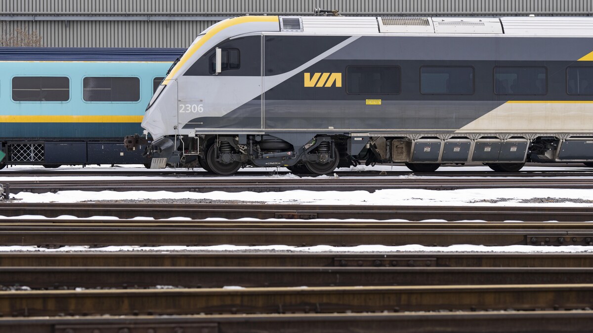 Le train l'Océan de Via Rail qui relie Halifax à Montréal fête ses 120 ...