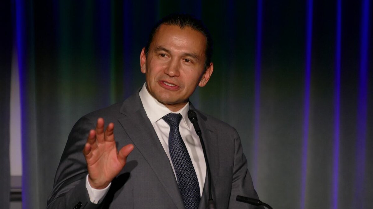 Wab Kinew préconise le front uni contre Washington | Le téléjournal ... Wab Kinew préconise le front uni contre Washington | Le téléjournal ...