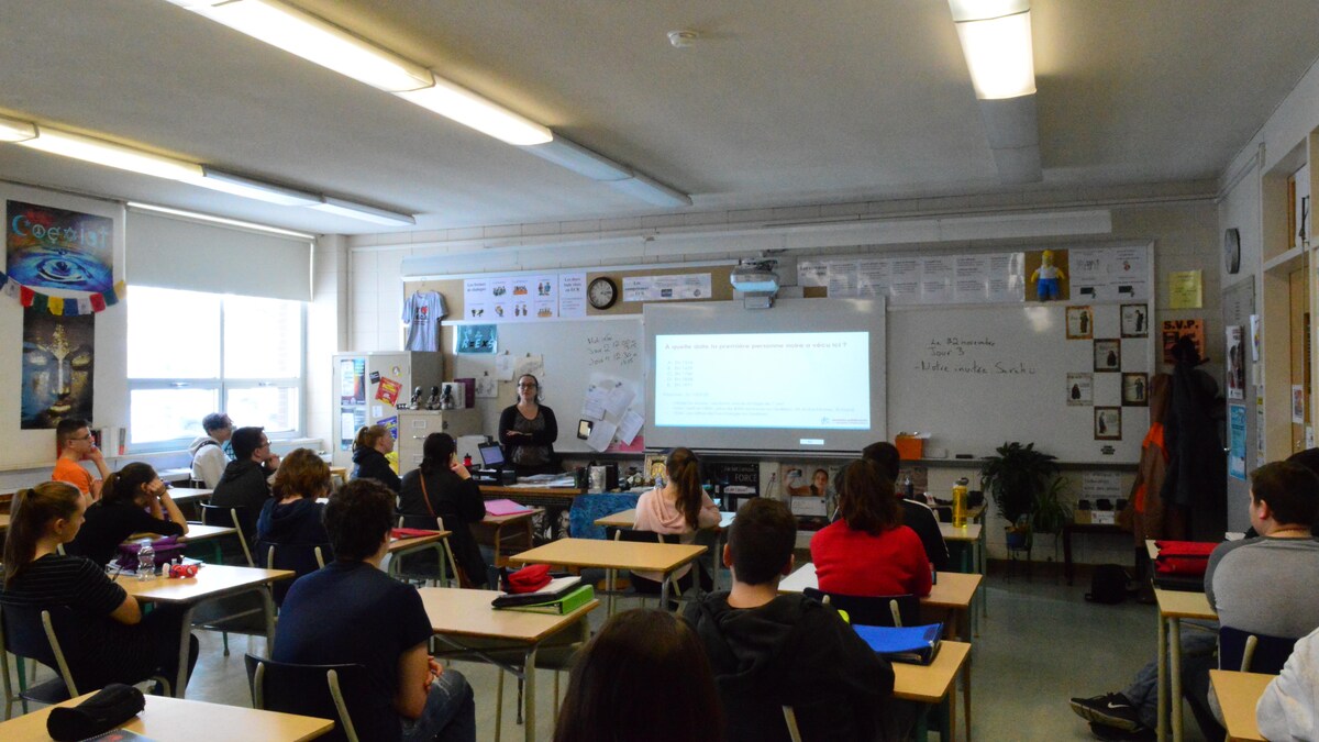 Le taux de diplomation s’améliore au Centre de services scolaire des ...