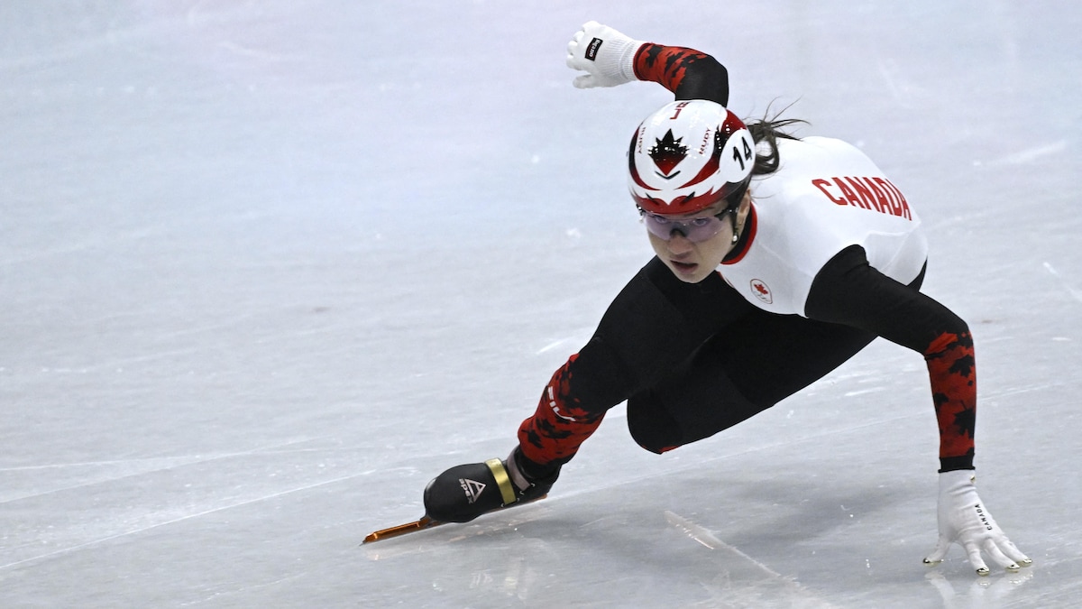 Courtney Sarault passe en quarts de finale au 1000 m | ICI Télé | Radio ...