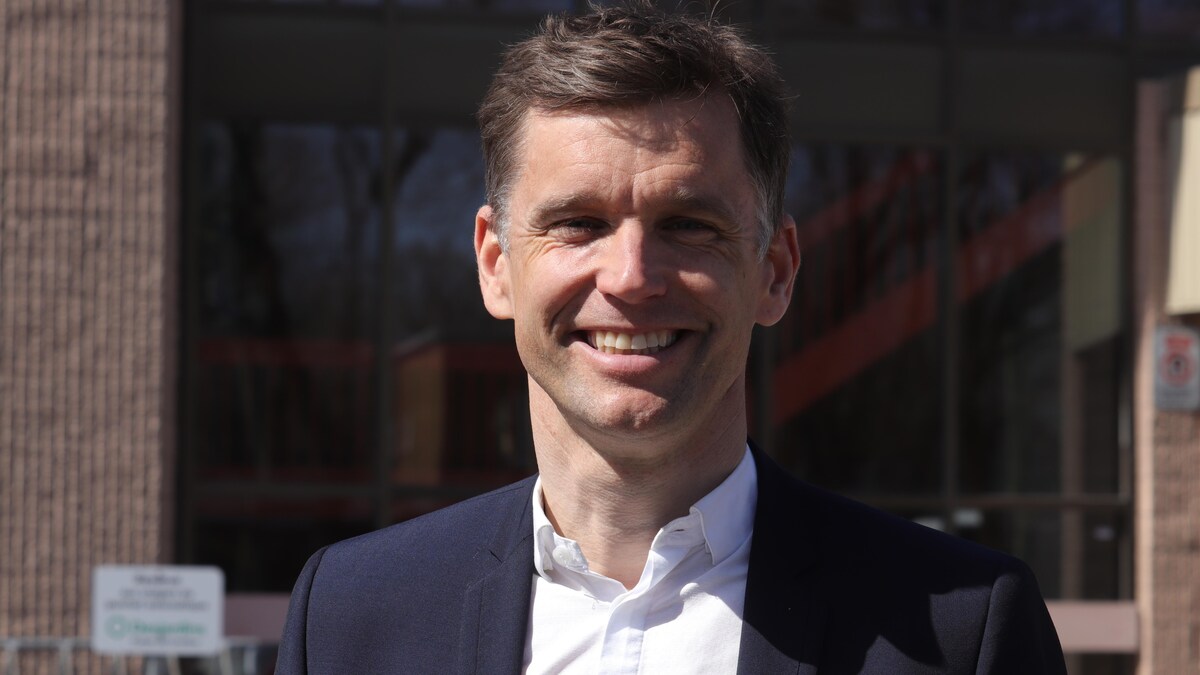 Bruno Marchand candidat à la mairie de Québec | Le téléjournal Québec