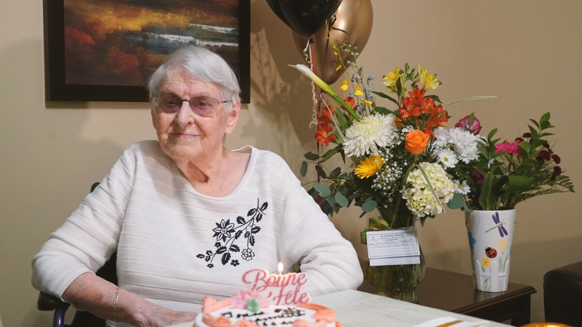 Mme Jeannotte Jean célèbre ses 100 ans d'existence! | Le téléjournal ...