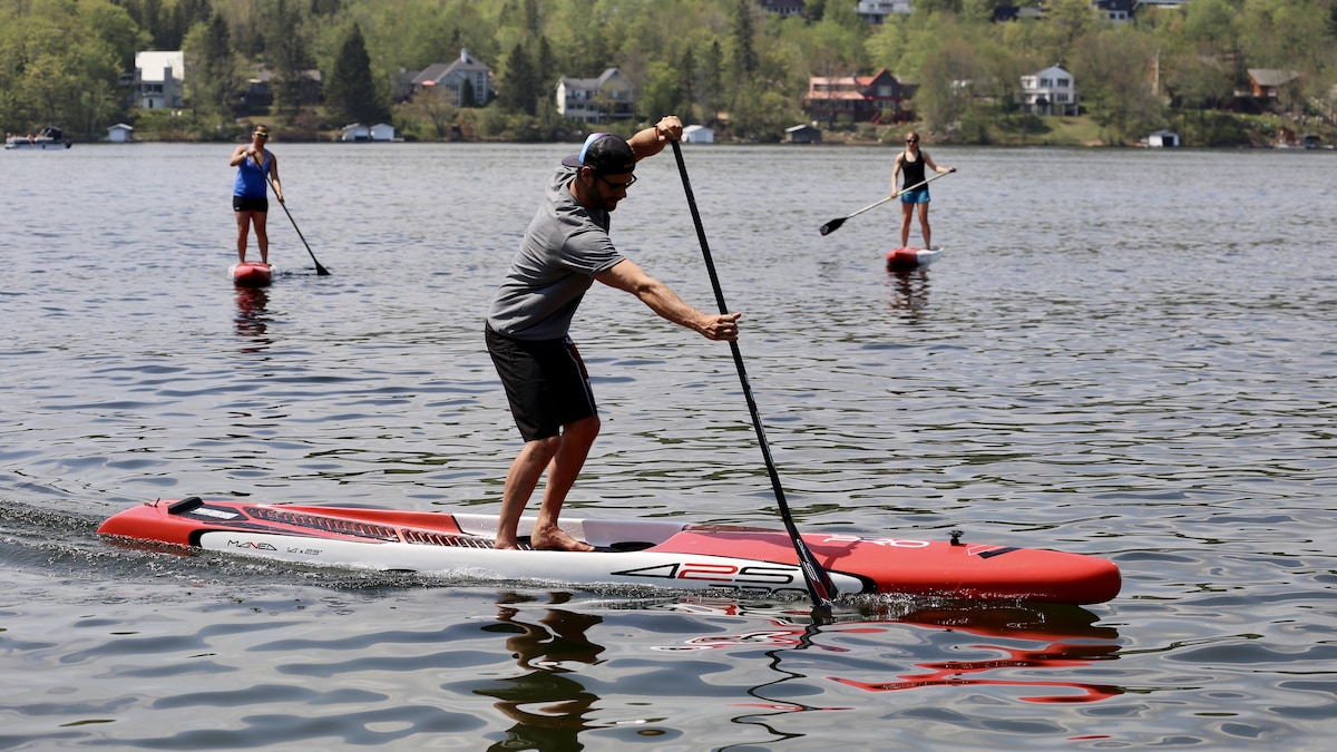 Découvrir le « paddle board » | Le téléjournal Québec