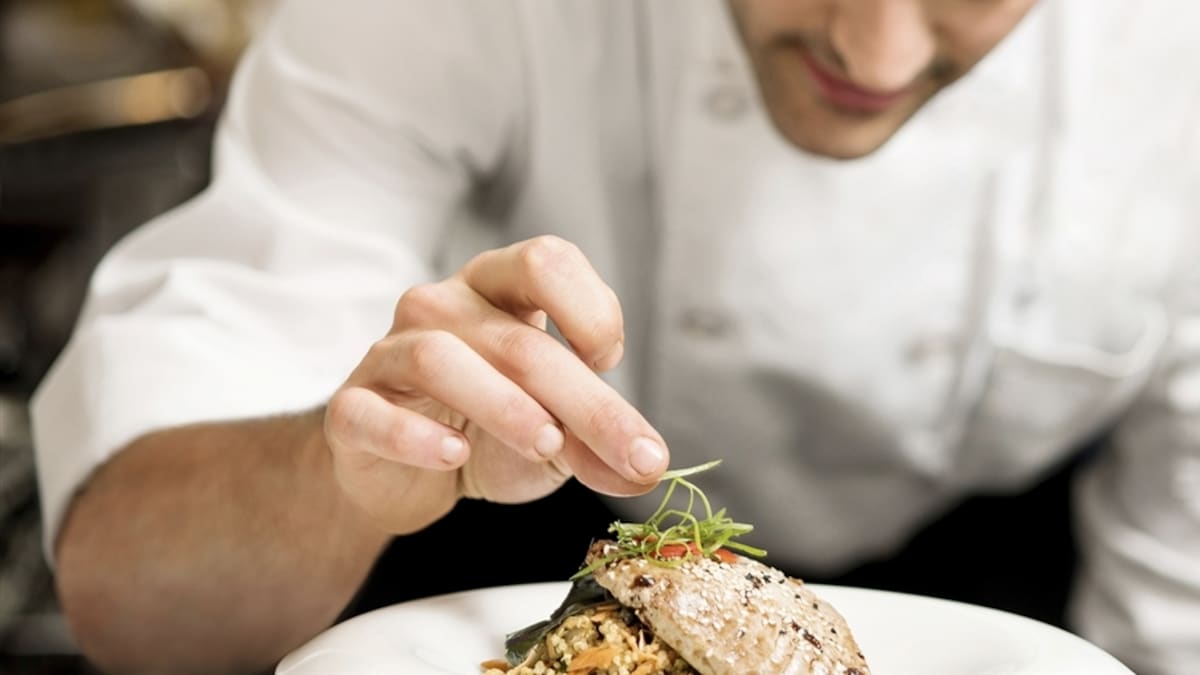 320 000 $ pour former deux douzaines de chefs cuisiniers à Québec | Le ...