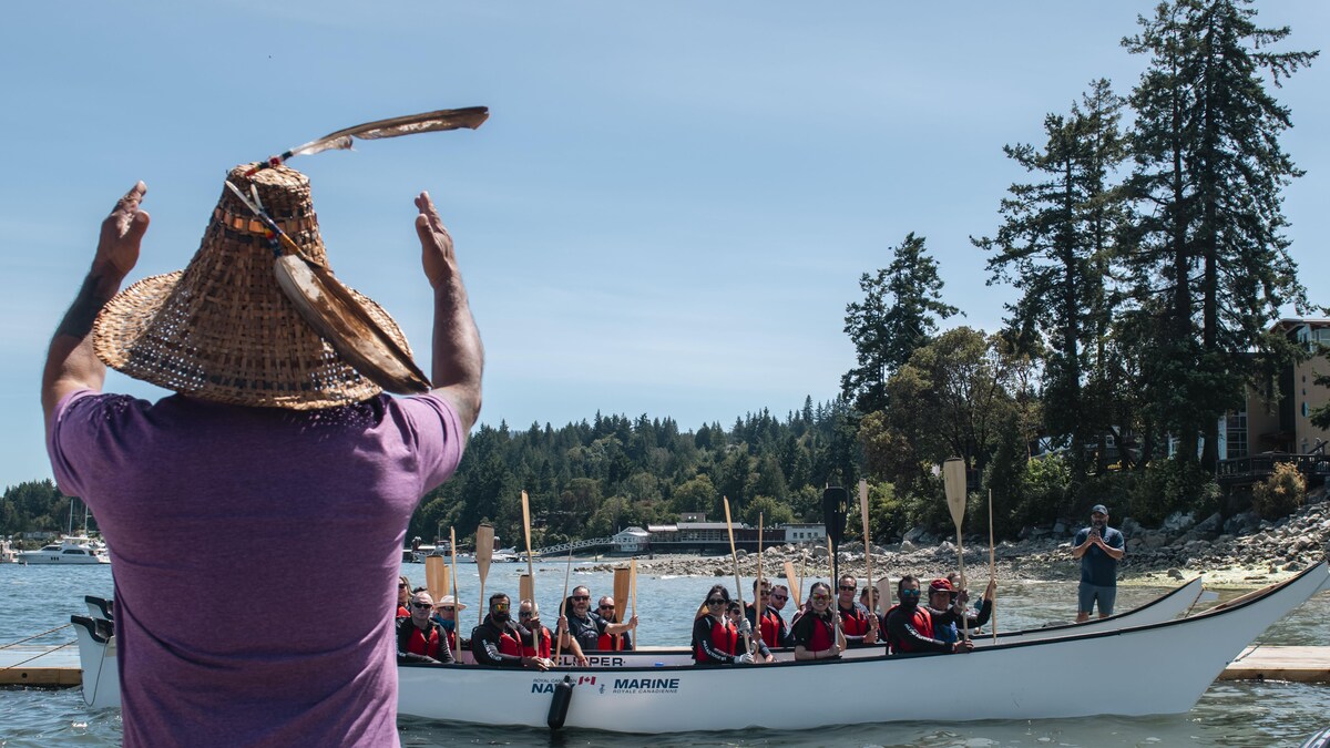 Des premières nations de l'île de Vancouver ont invité des membres des ...