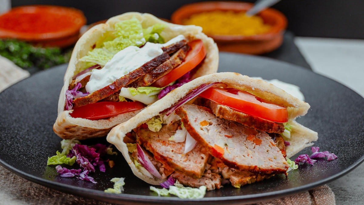 Sandwich au pain de viande (gyros) | Mordu