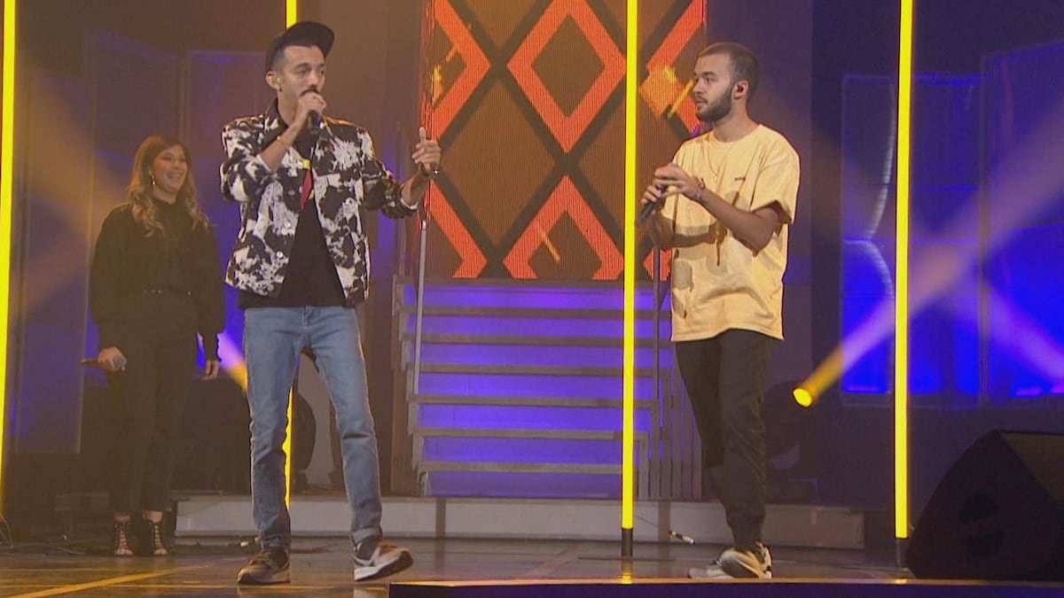 Bigflo et Oli interprètent « Dommage » | En direct de l'univers