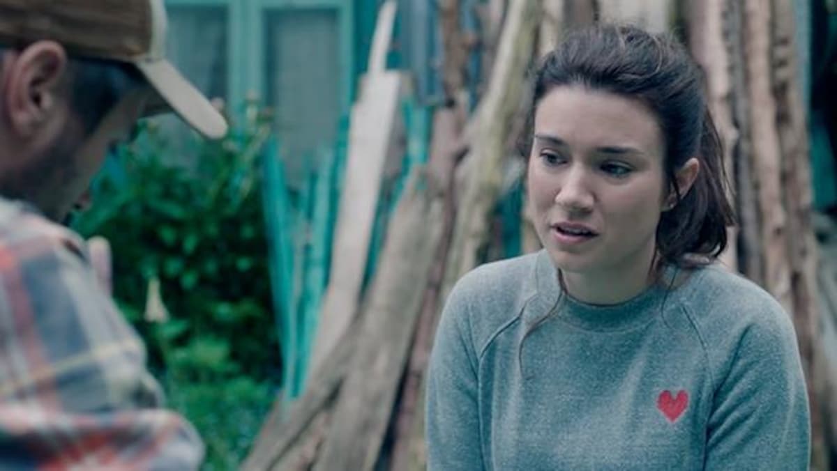 Julie (Marie-Ève Milot) | 5e rang