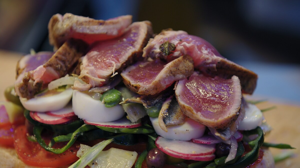 Comment préparer un pan bagnat? | Les chefs!