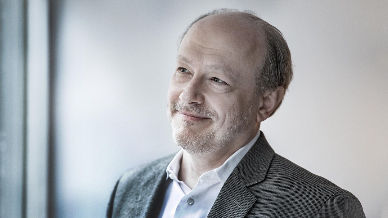 Le virtuose Marc-André Hamelin en prestation aux Tiny Desk Concerts de ...