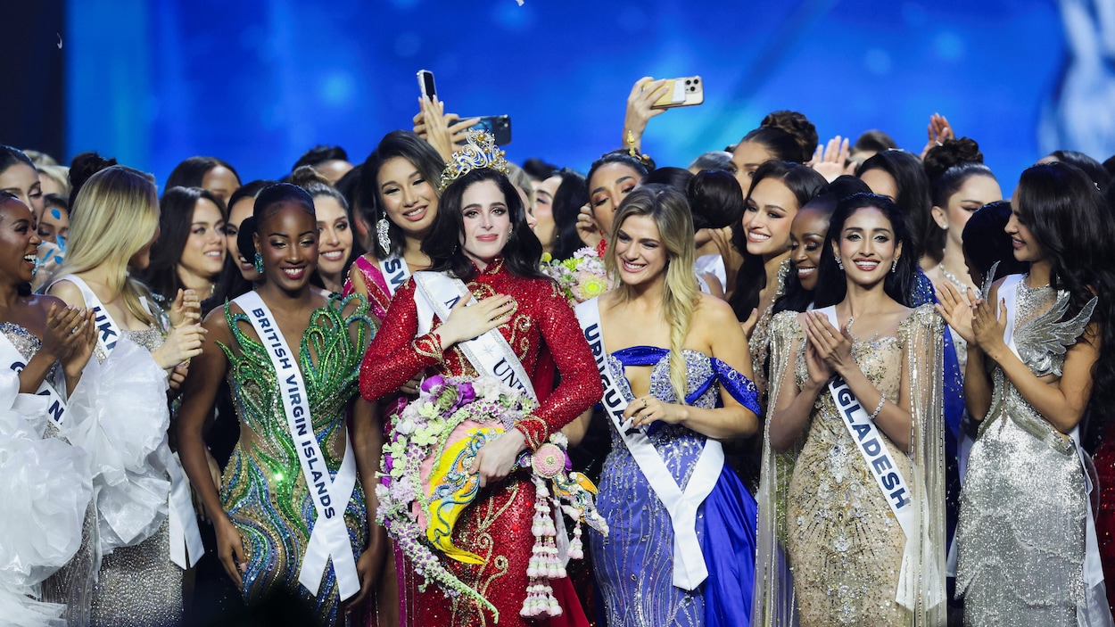 Elle devient Miss Univers après y avoir été traitée d’« idiote ...